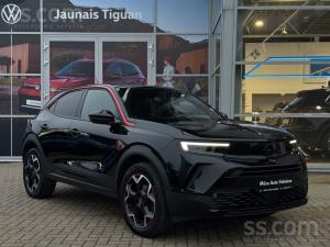 Black Opel Mokka 2022 in Valmiera, with an engine capacity of 1.20 L and mileage of 62 thousand km for 16900 €, photo 1 on AUTOMOTO.COM.LV