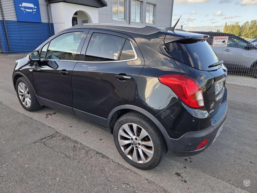 Black Opel Mokka 2014 in Taurage, with an engine capacity of 1.70 L and mileage of 207 thousand km for 5900 €, photo 7 on AUTOMOTO.COM.LV