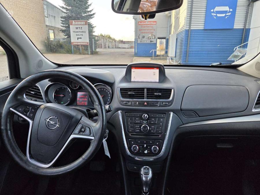Black Opel Mokka 2014 in Taurage, with an engine capacity of 1.70 L and mileage of 207 thousand km for 5900 €, photo 8 on AUTOMOTO.COM.LV