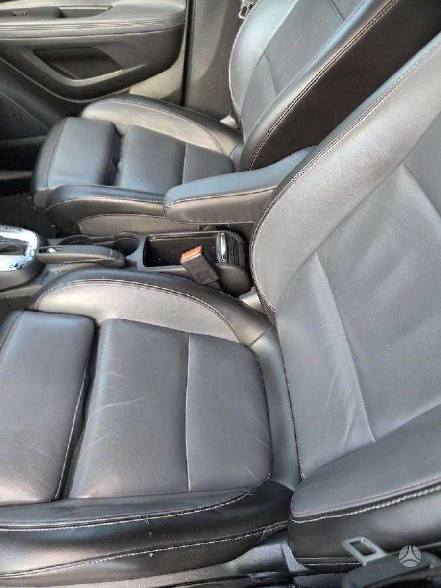 Black Opel Mokka 2014 in Taurage, with an engine capacity of 1.70 L and mileage of 207 thousand km for 5900 €, photo 12 on AUTOMOTO.COM.LV