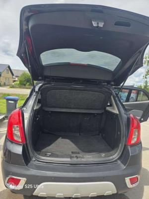 Black Opel Mokka 2014 in Siauliai, with an engine capacity of 1.69 L and mileage of 230 thousand km for 5600 €, photo 6 on AUTOMOTO.COM.LV
