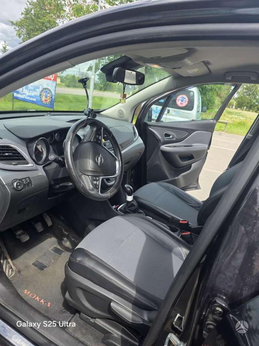 Black Opel Mokka 2014 in Siauliai, with an engine capacity of 1.69 L and mileage of 230 thousand km for 5600 €, photo 10 on AUTOMOTO.COM.LV