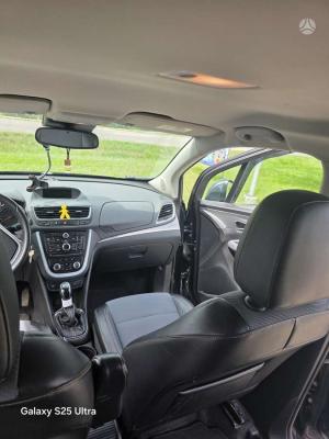 Black Opel Mokka 2014 in Siauliai, with an engine capacity of 1.69 L and mileage of 230 thousand km for 5600 €, photo 13 on AUTOMOTO.COM.LV