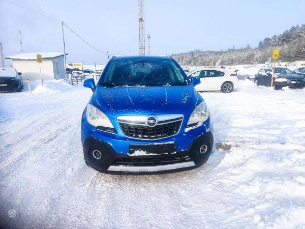 Blue Opel Mokka 2012 in Vilnius, with an engine capacity of 1.40 L and mileage of 226 thousand km for 5700 €, photo 2 on AUTOMOTO.COM.LV