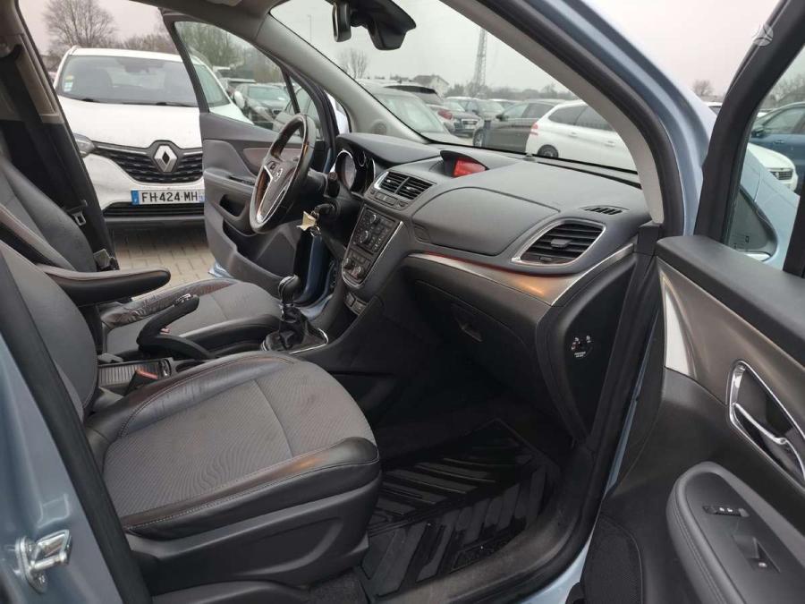 Blue Opel Mokka 2013 in Taurage, with an engine capacity of 1.69 L and mileage of 276 thousand km for 4500 €, photo 11 on AUTOMOTO.COM.LV