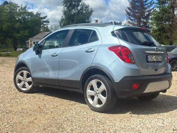 Blue Opel Mokka 2013 in Kuldiga, with an engine capacity of 1.70 L and mileage of 285 thousand km for 5490 €, photo 4 on AUTOMOTO.COM.LV