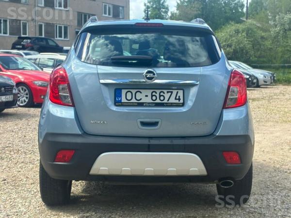 Blue Opel Mokka 2013 in Kuldiga, with an engine capacity of 1.70 L and mileage of 285 thousand km for 5490 €, photo 8 on AUTOMOTO.COM.LV