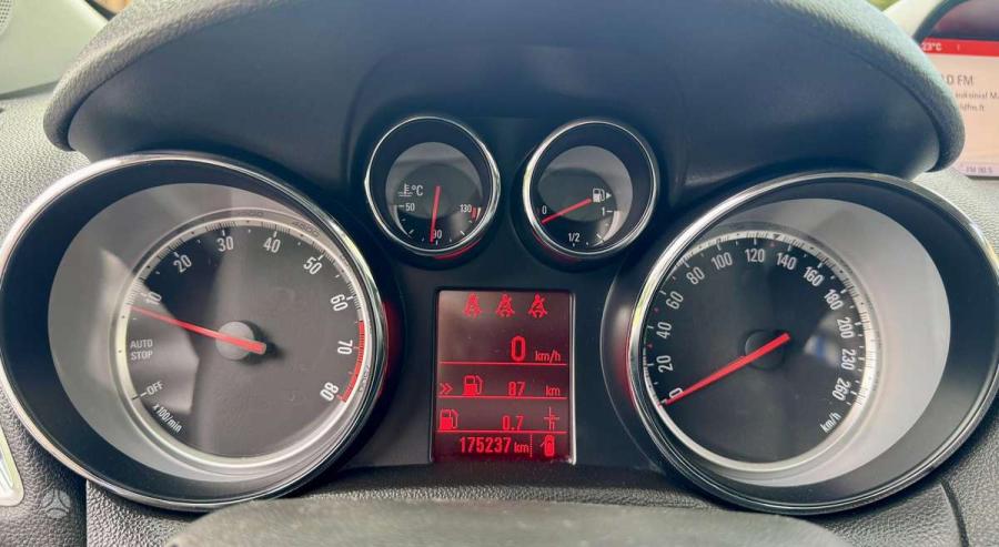 Blue Opel Mokka 2014 in Marijampole, with an engine capacity of 1.40 L and mileage of 175 thousand km for 6999 €, photo 21 on AUTOMOTO.COM.LV