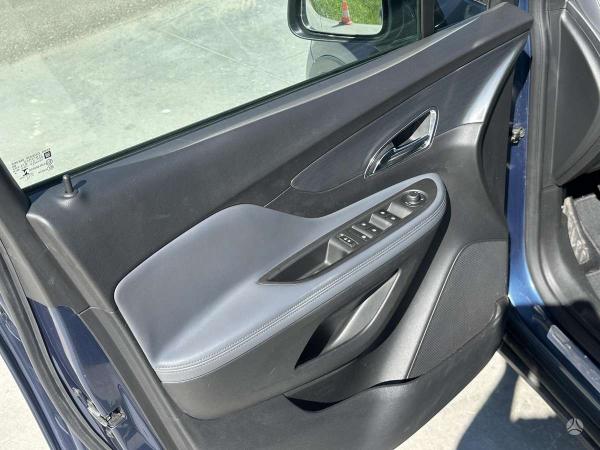 Zils Opel Mokka 2015 Alīta, ar dzinēja tilpumu 1.60 L un nobraukumu 184 tūkst. km par 7350 €, foto 7 vietnē AUTOMOTO.COM.LV