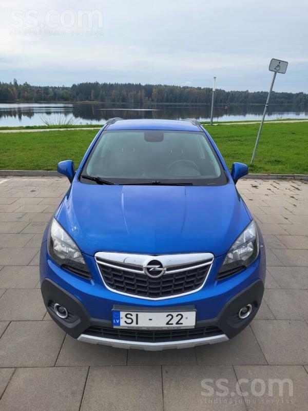 Blue Opel Mokka 2015 in Ogre, with an engine capacity of 1.40 L and mileage of 140 thousand km for 8800 €, photo 1 on AUTOMOTO.COM.LV