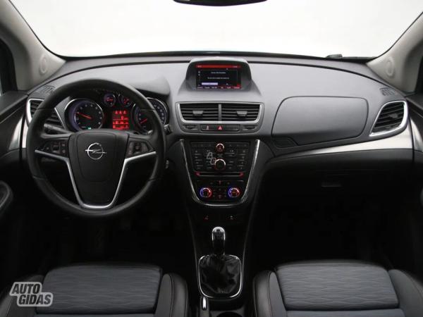 Blue Opel Mokka 2016 in Vilnius, with an engine capacity of 1.40 L and mileage of 164 thousand km for 9399 €, photo 2 on AUTOMOTO.COM.LV