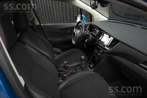 Zils Opel Mokka 2017 Jelgava, ar dzinēja tilpumu 1.60 L un nobraukumu 210 tūkst. km par 9900 €, foto 9 vietnē AUTOMOTO.COM.LV