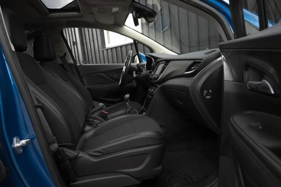 Zils Opel Mokka 2017 Jelgava, ar dzinēja tilpumu 1.60 L un nobraukumu 210 tūkst. km par 9900 €, foto 8 vietnē AUTOMOTO.COM.LV