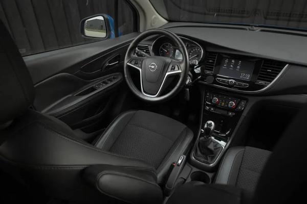 Zils Opel Mokka 2017 Jelgava, ar dzinēja tilpumu 1.60 L un nobraukumu 210 tūkst. km par 9900 €, foto 10 vietnē AUTOMOTO.COM.LV