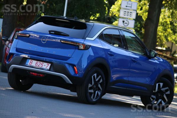 Zils Opel Mokka 2021 Rīga, ar dzinēja tilpumu 1.60 L un nobraukumu 12 tūkst. km par 21500 €, foto 2 vietnē AUTOMOTO.COM.LV