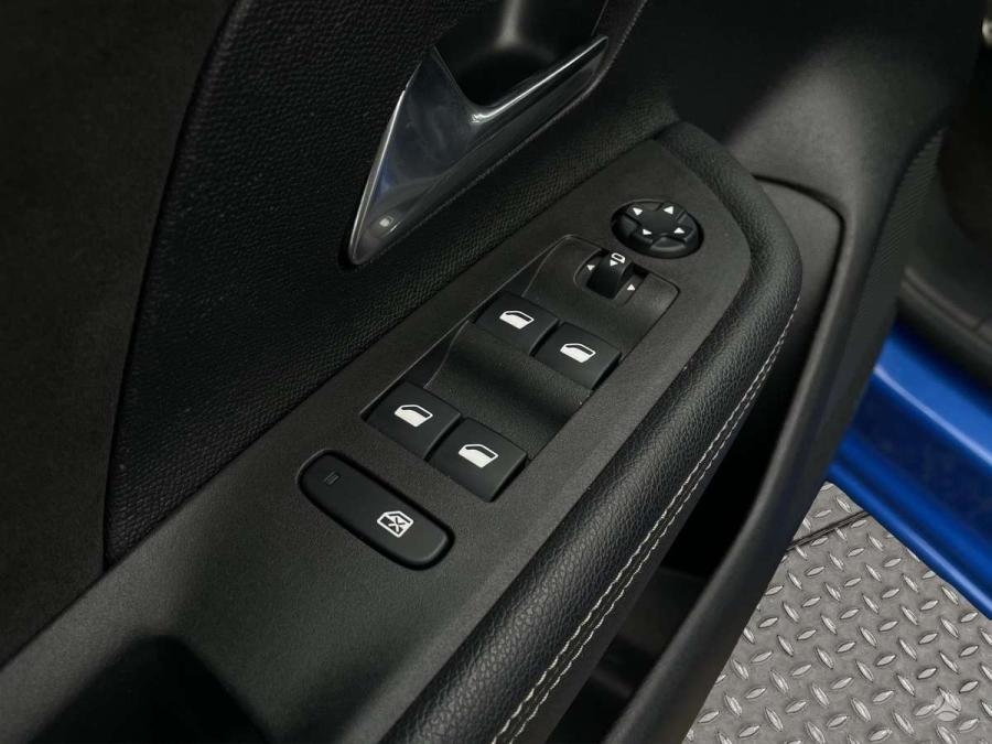 Blue Opel Mokka 2021 in Vilnius, with an engine capacity of 1.20 L and mileage of 85 thousand km for 15999 €, photo 14 on AUTOMOTO.COM.LV