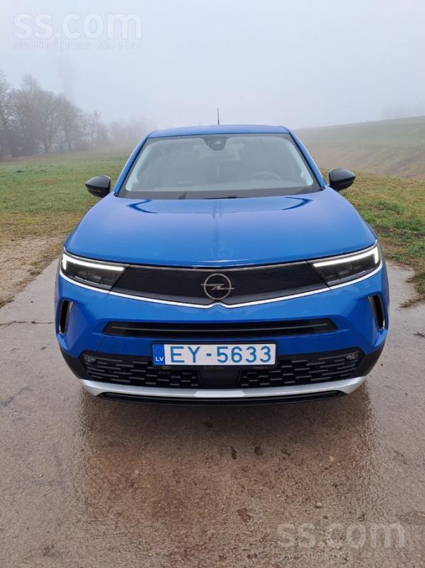 Blue Opel Mokka 2022 in Riga, with an engine capacity of 1.70 L and mileage of 17 thousand km for 17000 €, photo 2 on AUTOMOTO.COM.LV