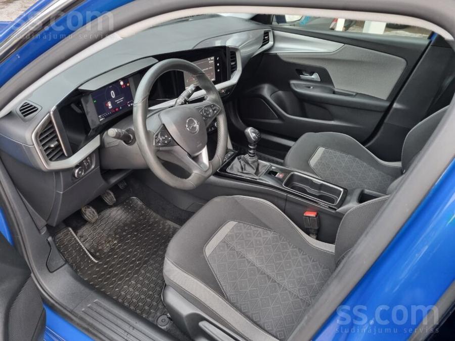 Blue Opel Mokka 2022 in Riga, with an engine capacity of 1.20 L and mileage of 28 thousand km for 13900 €, photo 8 on AUTOMOTO.COM.LV