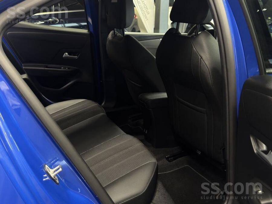 Zils Opel Mokka 2022 Rīga, ar dzinēja tilpumu 1.60 L un nobraukumu 39 tūkst. km par 18990 €, foto 24 vietnē AUTOMOTO.COM.LV