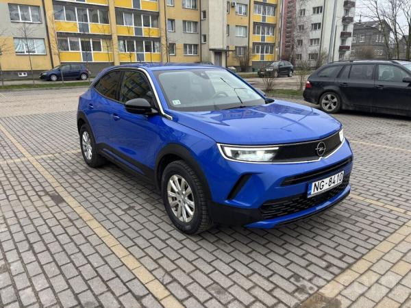 Синий Опель Mokka 2022 в Рига, объемом двигателя 1.20 л и пробегом 115 тыс. км за 10500 €, фото 1 на AUTOMOTO.COM.LV