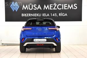 Синий Опель Mokka 2023 в Рига, объемом двигателя 1.20 л и пробегом 7 тыс. км за 23490 €, фото 8 на AUTOMOTO.COM.LV