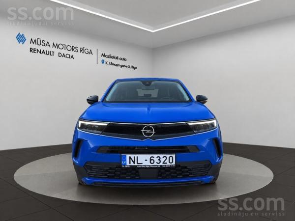 Синий Опель Mokka 2023 в Рига, объемом двигателя 1.20 л и пробегом 67 тыс. км за 15690 €, фото 3 на AUTOMOTO.COM.LV