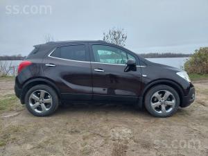 Brown Opel Mokka 2013 in Riga, with an engine capacity of 1.40 L and mileage of 144 thousand km for 9100 €, photo 4 on AUTOMOTO.COM.LV