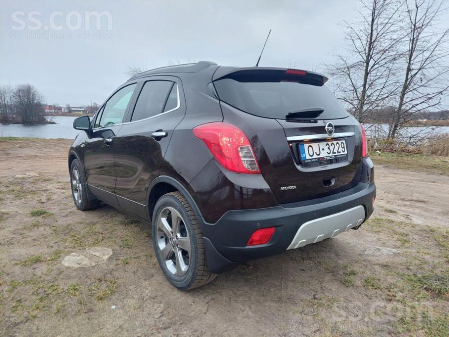 Brown Opel Mokka 2013 in Riga, with an engine capacity of 1.40 L and mileage of 144 thousand km for 9100 €, photo 7 on AUTOMOTO.COM.LV
