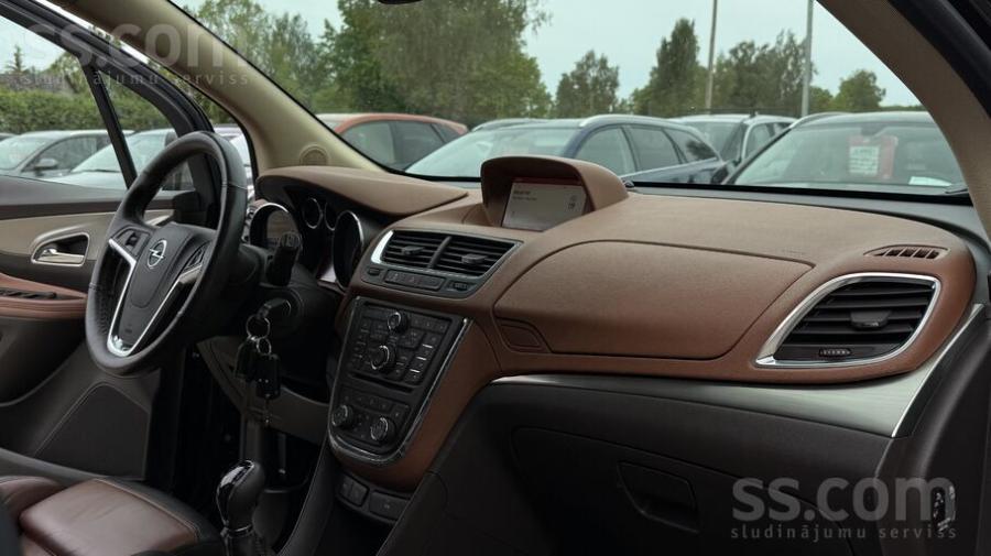 Brown Opel Mokka 2013 in Riga, with an engine capacity of 1.40 L and mileage of 112 thousand km for 8990 €, photo 9 on AUTOMOTO.COM.LV