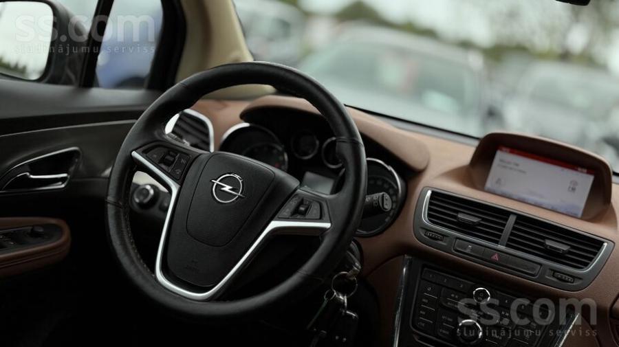 Brown Opel Mokka 2013 in Riga, with an engine capacity of 1.40 L and mileage of 112 thousand km for 8990 €, photo 13 on AUTOMOTO.COM.LV