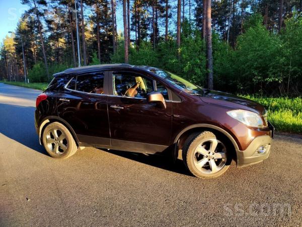 Brown Opel Mokka 2013 in Riga, with an engine capacity of 1.70 L and mileage of 240 thousand km for 8100 €, photo 2 on AUTOMOTO.COM.LV