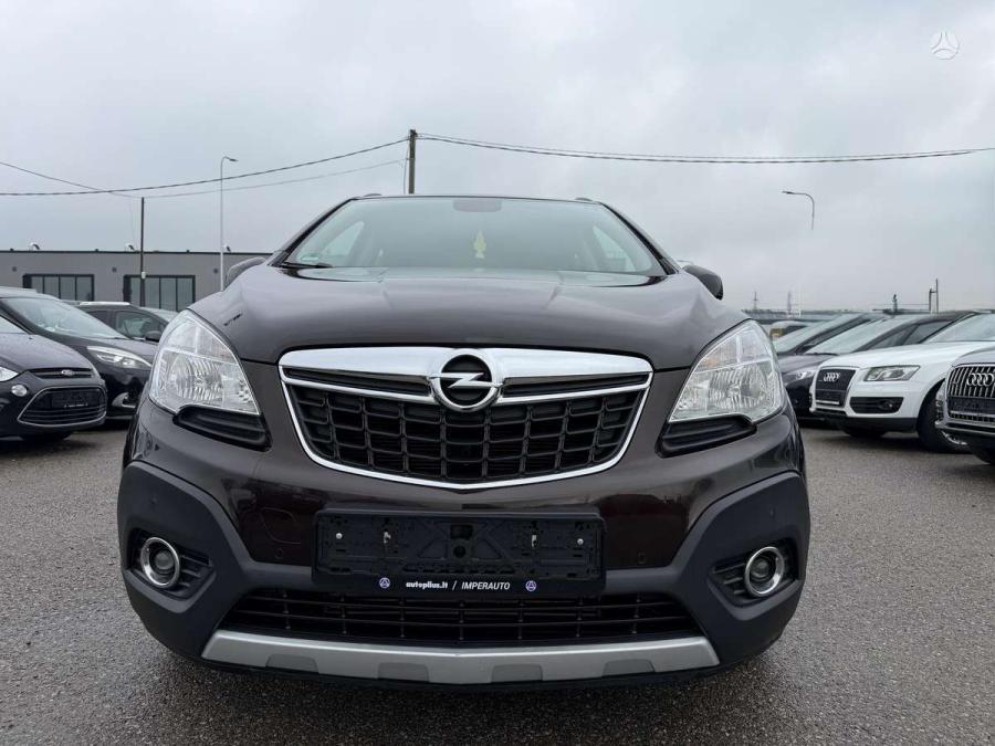 Brown Opel Mokka 2013 in Kaunas, with an engine capacity of 1.69 L and mileage of 102 thousand km for 7100 €, photo 1 on AUTOMOTO.COM.LV