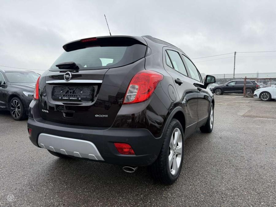 Brown Opel Mokka 2013 in Kaunas, with an engine capacity of 1.69 L and mileage of 102 thousand km for 7100 €, photo 7 on AUTOMOTO.COM.LV