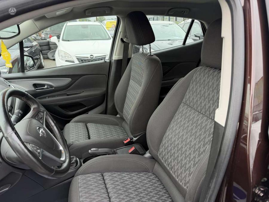 Brown Opel Mokka 2013 in Kaunas, with an engine capacity of 1.69 L and mileage of 102 thousand km for 7100 €, photo 12 on AUTOMOTO.COM.LV