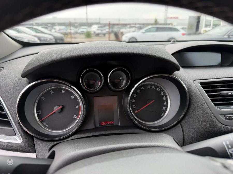 Brown Opel Mokka 2013 in Kaunas, with an engine capacity of 1.69 L and mileage of 102 thousand km for 7100 €, photo 19 on AUTOMOTO.COM.LV