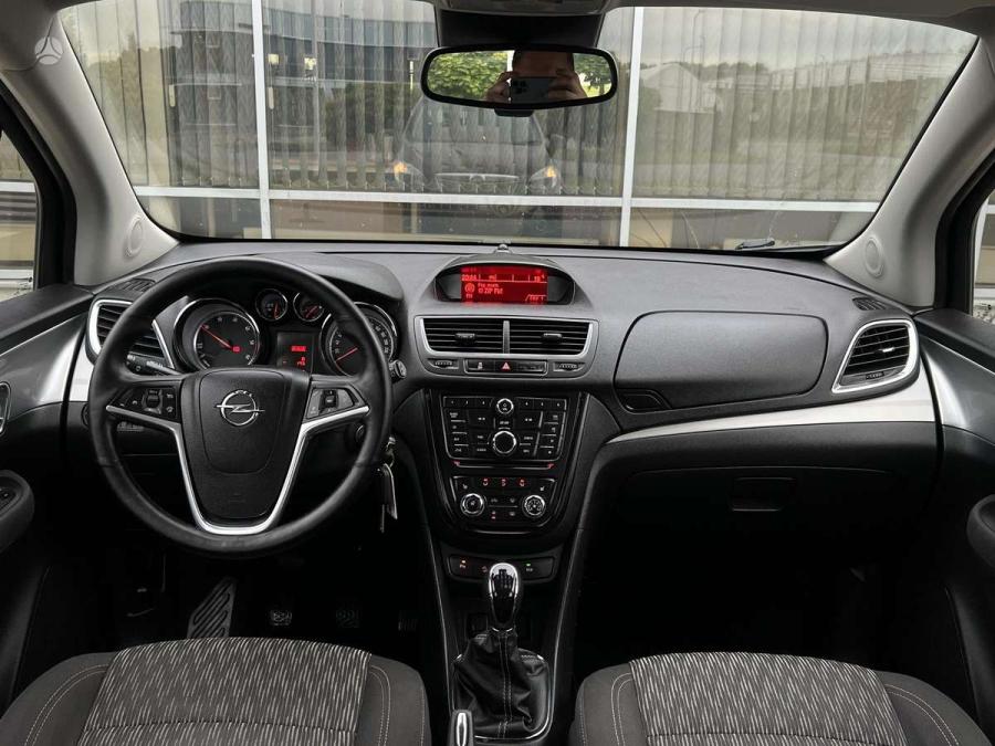 Brown Opel Mokka 2014 in Panevezys, with an engine capacity of 1.69 L and mileage of 286 thousand km for 4999 €, photo 13 on AUTOMOTO.COM.LV