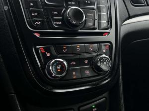 Brown Opel Mokka 2014 in Panevezys, with an engine capacity of 1.69 L and mileage of 286 thousand km for 4999 €, photo 17 on AUTOMOTO.COM.LV