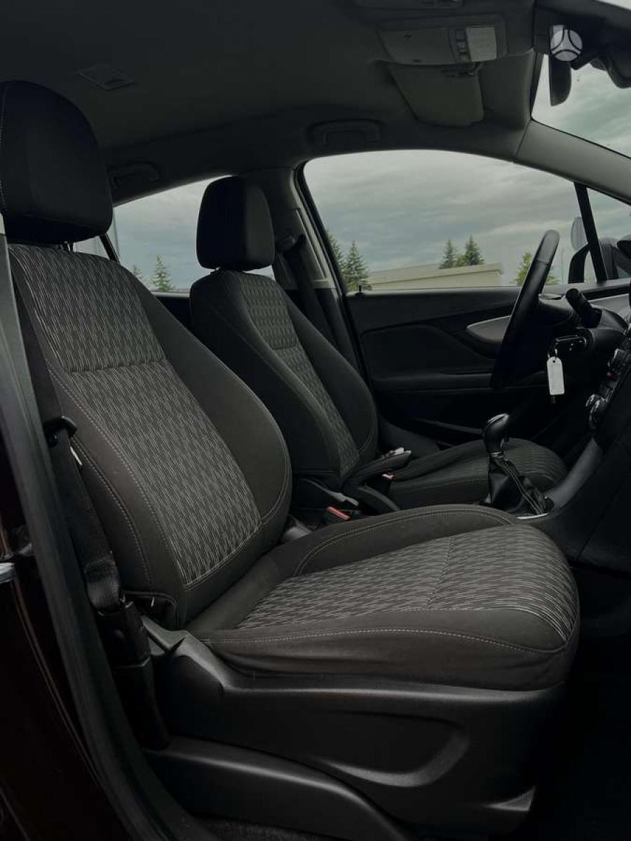 Brown Opel Mokka 2014 in Panevezys, with an engine capacity of 1.69 L and mileage of 286 thousand km for 4999 €, photo 30 on AUTOMOTO.COM.LV