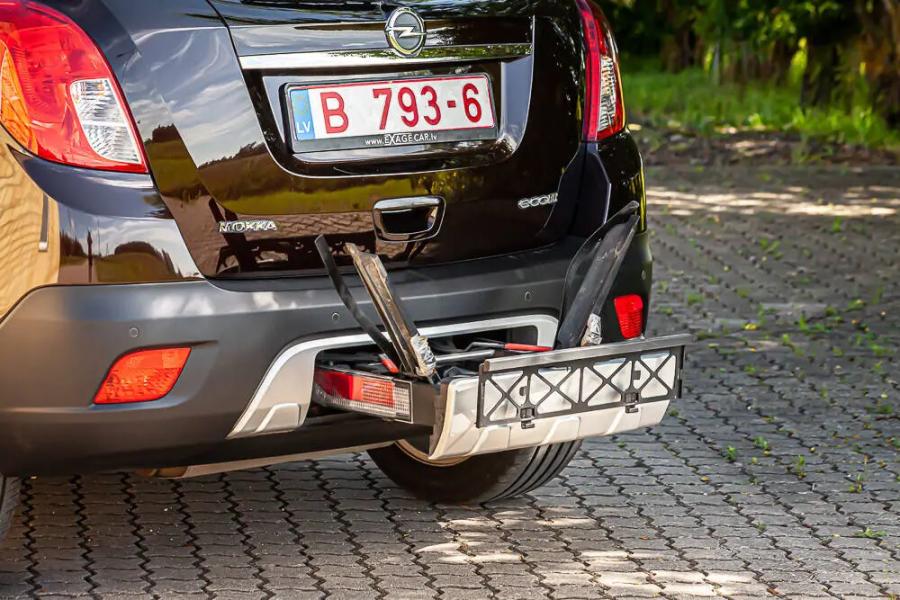 Brown Opel Mokka 2014 in Tukums, with an engine capacity of 1.70 L and mileage of 320 thousand km for 5990 €, photo 10 on AUTOMOTO.COM.LV