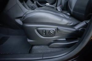 Brown Opel Mokka 2014 in Tukums, with an engine capacity of 1.70 L and mileage of 320 thousand km for 5990 €, photo 13 on AUTOMOTO.COM.LV