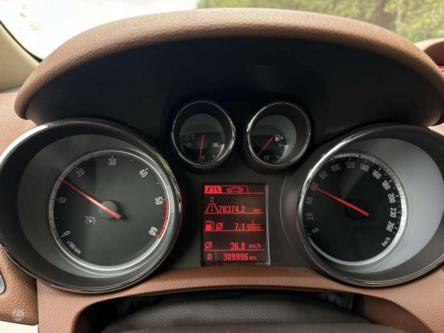 Brūns Opel Mokka 2014 Šalčininkai, ar dzinēja tilpumu 1.69 L un nobraukumu 310 tūkst. km par 6500 €, foto 25 vietnē AUTOMOTO.COM.LV