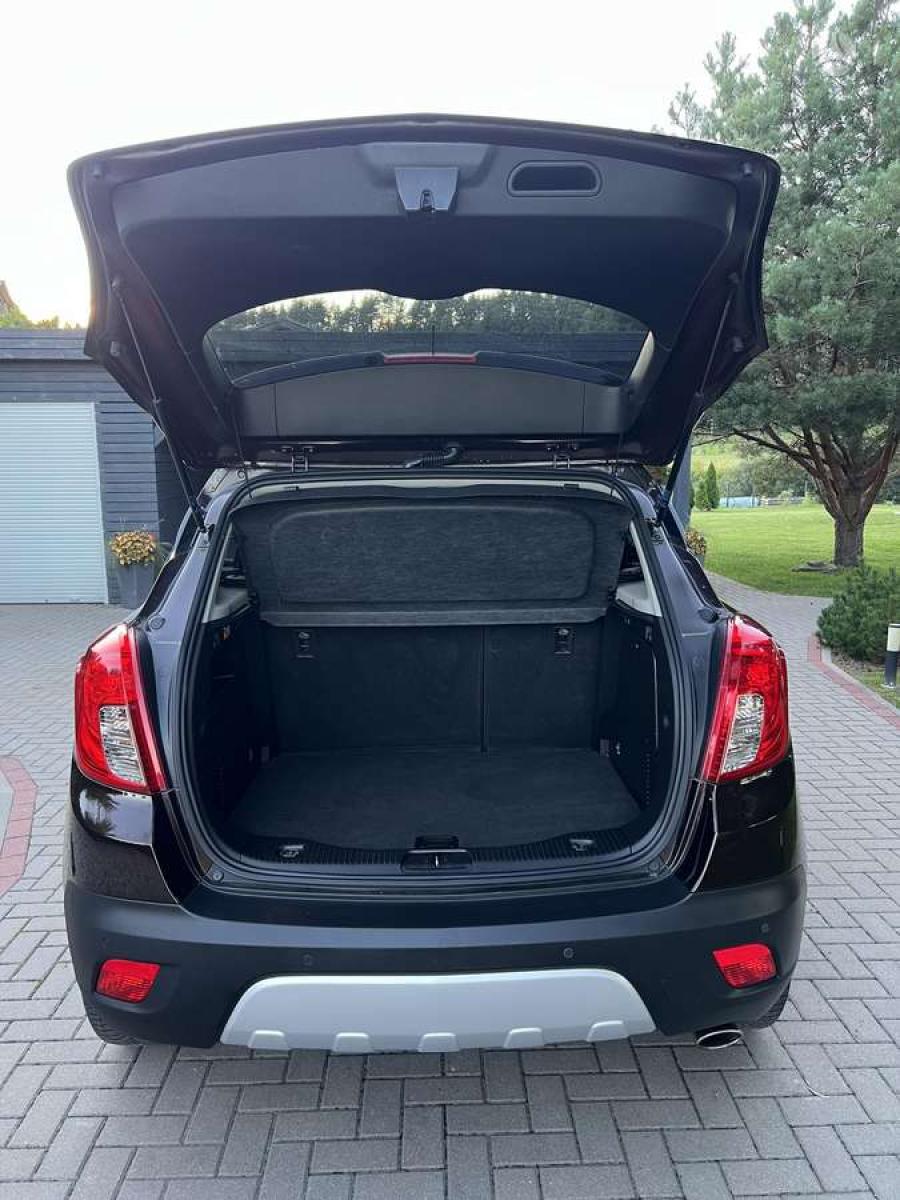 Brown Opel Mokka 2014 in Druskininkai, with an engine capacity of 1.69 L and mileage of 198 thousand km for 7290 €, photo 17 on AUTOMOTO.COM.LV