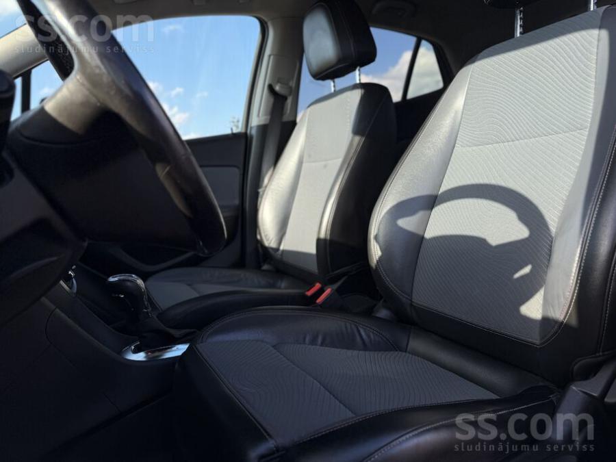 Brown Opel Mokka 2014 in Liepaja, with an engine capacity of 1.40 L and mileage of 243 thousand km for 7600 €, photo 13 on AUTOMOTO.COM.LV