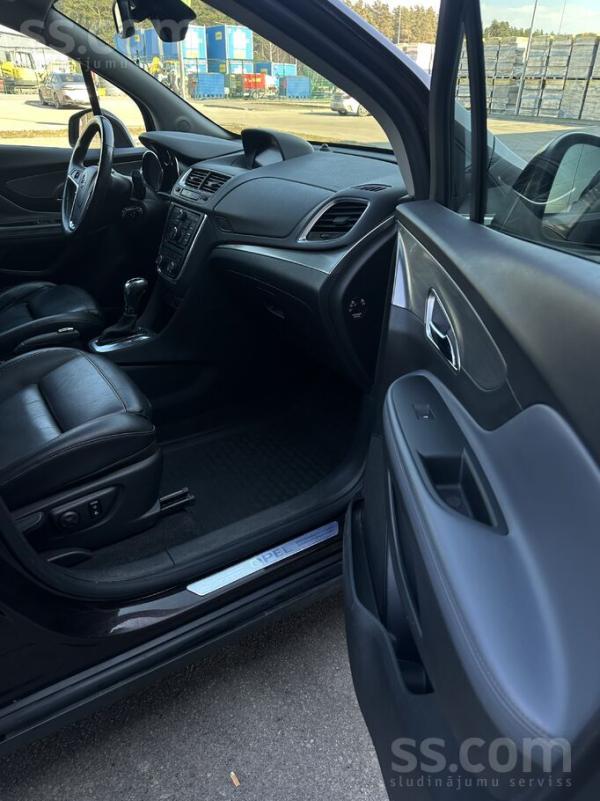 Brown Opel Mokka 2015 in Riga, with an engine capacity of 1.70 L and mileage of 195 thousand km for 8350 €, photo 11 on AUTOMOTO.COM.LV