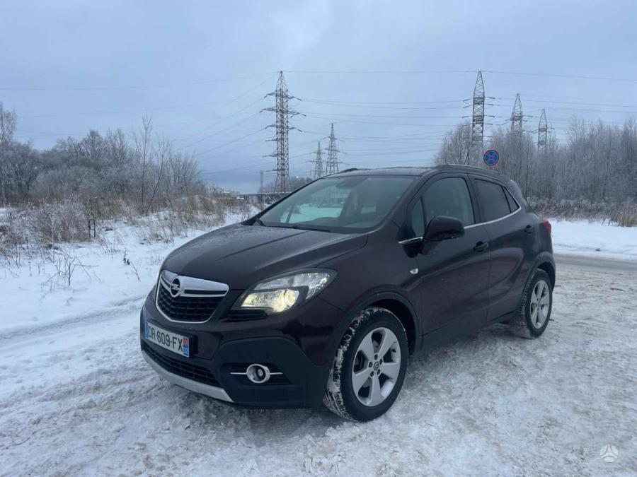 Brown Opel Mokka 2015 in Kaunas, with an engine capacity of 1.60 L and mileage of 217 thousand km for 7850 €, photo 1 on AUTOMOTO.COM.LV
