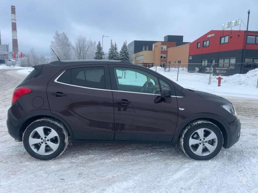 Brown Opel Mokka 2015 in Kaunas, with an engine capacity of 1.60 L and mileage of 217 thousand km for 7850 €, photo 6 on AUTOMOTO.COM.LV