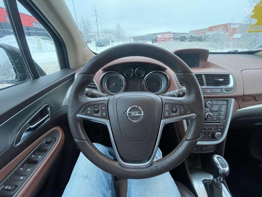Brown Opel Mokka 2015 in Kaunas, with an engine capacity of 1.60 L and mileage of 217 thousand km for 7850 €, photo 17 on AUTOMOTO.COM.LV