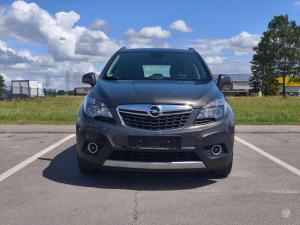Brown Opel Mokka 2015 in Marijampole, with an engine capacity of 1.60 L and mileage of 92 thousand km for 8900 €, photo 4 on AUTOMOTO.COM.LV