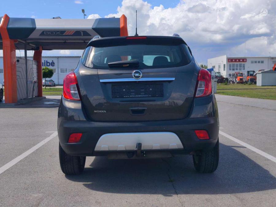 Brown Opel Mokka 2015 in Marijampole, with an engine capacity of 1.60 L and mileage of 92 thousand km for 8900 €, photo 9 on AUTOMOTO.COM.LV