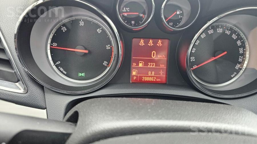 Brown Opel Mokka 2015 in Riga, with an engine capacity of 1.70 L and mileage of 208 thousand km for 7900 €, photo 13 on AUTOMOTO.COM.LV